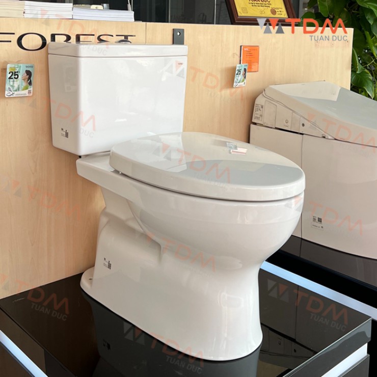 Bồn Cầu 2 Khối TOTO CS302DT3 Nắp Êm TC385VS -Tuấn Đức
