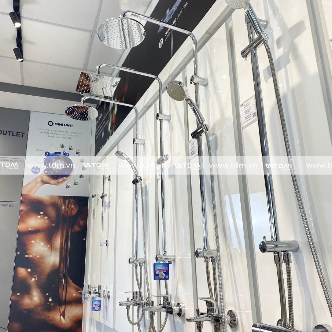 Bộ sen cây TOTO DM907CS/TBS03302V/DGH108ZR nóng lạnh tắm đứng - Tuấn Đức