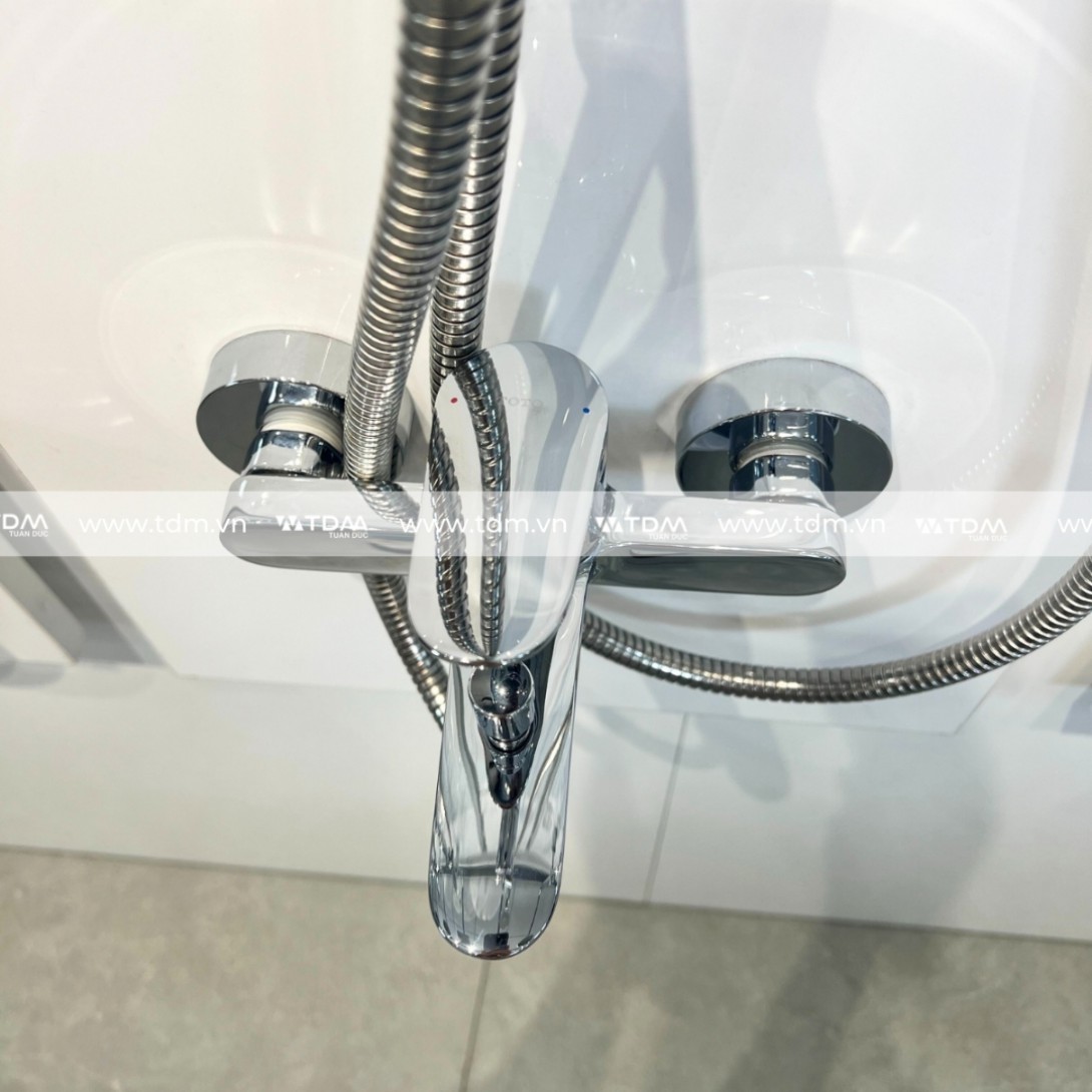 Bộ sen cây TOTO TBW07005A/TBW07012A/TBS04302V nóng lạnh tắm đứng - Tuấn Đức